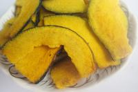 China Vacuum Fried Pumpkin Chips 4kg Bulk BRC Kosher Certified Healthy Nut Snack OEM for sale
