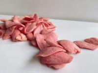 China Vacuum Fried Dried Onion Chips OU KOSHER Low Calorie Snack 12 Month Shelf Life for sale