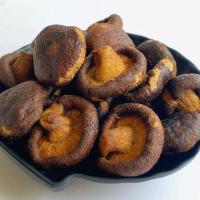 China BRC Certified Vacuum Fried Crispy Shiitake Mushrooms 5kg Salty Healthy Vegetable Snack for sale