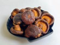 China BRC Certified Vacuum Fried Crispy Shiitake Mushrooms 5kg Salty Healthy Vegetable Snack for sale