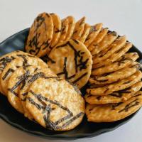 China Seaweed Round Rice Crackers 4.5cm Diameter with 12 Month Shelf Life - BRC & KOSHER Certified Grain Snacks for sale