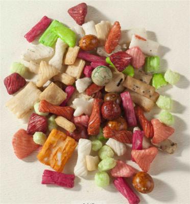 China Japanese Rice Crackers 7.5kg Packaging with Mixed Shapes and Colorful Tapioca Starch Coating for sale