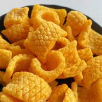 China Squid Rice Corn Crackers with Prawn Flavor - 12 Month Shelf Life, BRC & KOSHER Certified Grain Snacks for sale