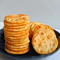 China 4.5cm Diameter Tomato Flavor Rice Crackers - BRC & KOSHER Certified Japanese Snacks with 12 Month Shelf Life for sale