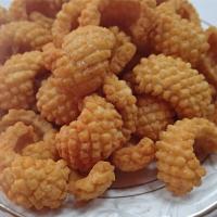 China Customizable Crispy Rice Roll Snacks 2.5kg Fried Glutinous Rice Puffed Food for Children for sale