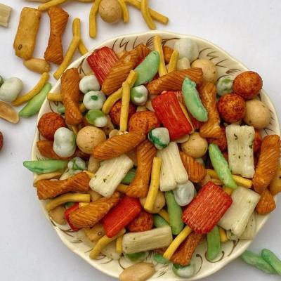 China Premium Rice Cracker Snacks Mixed Flavors With Peanuts Peas Snacks for sale