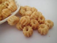 China Crisp Puffed Rice Cracker Squid Roll Snack 12 Month Shelf Life BRC Kosher for sale