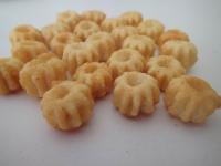 China Crisp Puffed Rice Cracker Squid Roll Snack 12 Month Shelf Life BRC Kosher for sale