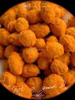 China Spicy Coated Peanuts 5KG & 10KG Bulk Bags - Crunchy Nut Snacks with 12 Month Shelf Life for sale