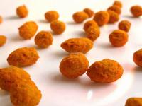 China Spicy Coated Peanuts 5KG & 10KG Bulk Bags - Crunchy Nut Snacks with 12 Month Shelf Life for sale