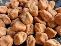 China Plum Coated Peanuts 5KG Bulk Bags with 12 Month Shelf Life - BRC & Kosher Certified for sale