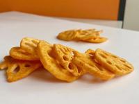 China Vacuum Fried Spicy Crawfish Flavor Lotus Root Chips 10 Months Shelf Life for sale