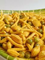 China Oriental Mix Nut Snacks 2.5KG Bulk - Green Peas Shrimp Strips Crackers with 12 Month Shelf Life for sale