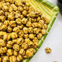 China Organic Dry Roasted Salted Chickpeas Snack 10kg Bulk Wholesale BRC Certified Healthy Nut Alternative for sale