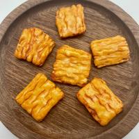 China Spicy Textured Rice Crackers - Gluten-Free Snack with 12-Month Shelf Life in 2.5kg & 5kg Packaging for sale