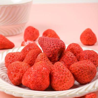 China Freeze Dried Strawberries 5kg 1 Year Shelf Life Sweetened Snack for sale