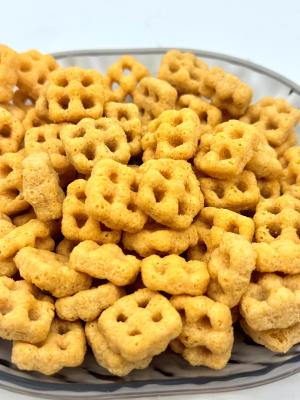 China Rice Cracker Snacks Crispy Flower Shape Puff 100-150 Kcal per Serving 6-12 Month Shelf Life for sale