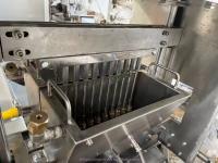 China Food Beverage Shops Benefit from Semi Automatic Soft and Hard Candy Pouring Machine for sale