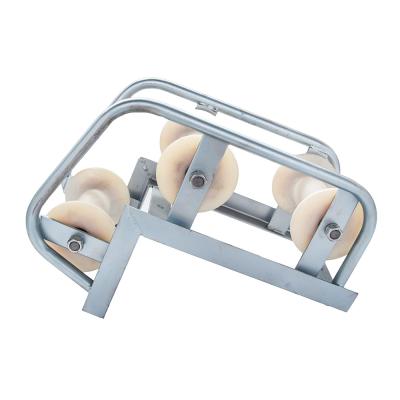 China Bending Radius 450mm Three Wheel Pulley Protecting Tackle With Three Wheels for sale