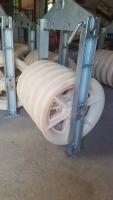 China Universal Stringing Block with Dual Mounting Design, Low-Friction Sheave, and Heavy-Duty Bearings for Power Line Construction for sale