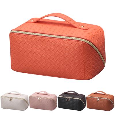 China Fashion PU Leather Cosmetic Tote Bag 30x20x15 cm for Travel and Storage for sale