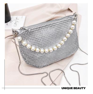 China Pearl Handle Imitation Diamond Handbag Shoulder Bag 22x16x5cm Crossbody Party Dinner Bag for sale
