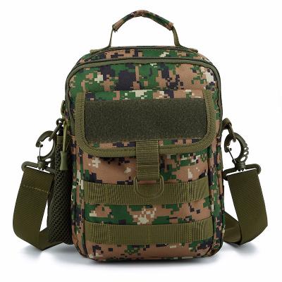 China Tactical Camouflage Water Bottle Bag 19x27x9cm Nylon Portable Hanging Pouch for sale