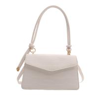China Patent Leather PU Crossbody Shoulder Bag 23x14.5x8cm Women Handbag Waterproof Adjustable Strap for sale