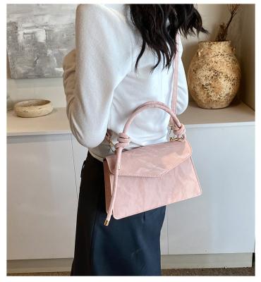 China Women PU Leather Crossbody Shoulder Bag 24x15x6cm Trendy Niche Design Handbag for sale