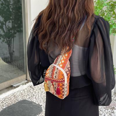 China Women's Cotton Linen Crossbody Bag 24x5x14cm Adjustable Shoulder Strap Ethnic Style for sale