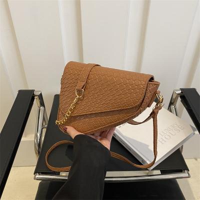 China Fashion PU Leather Saddle Crossbody Bag 22x17x7cm Braided Plaid Design for sale