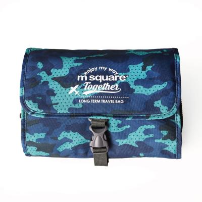 China Hanging Travel Toiletry Bag Organizer 24x16x7cm 600D Polyester Waterproof Makeup Wash Bag with Hook for sale