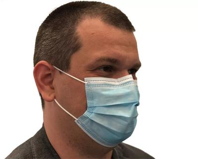 China Medical Surgical Face Mask 14.5cm x 9cm with Metal Nose Clip - 50pcs/Box PPE Protection for sale