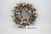 China Wholesale 60cm Artificial Christmas Wreath with Pine Cones and Berries Door Decoration for sale