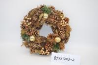 China Wholesale 60cm Artificial Christmas Wreath with Pine Cones and Berries Door Decoration for sale