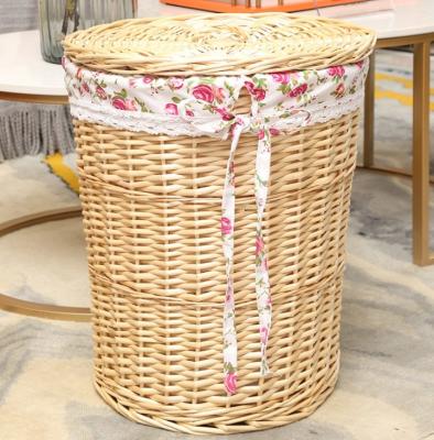 China Natural Rattan Wicker Laundry Basket with Lid 50L Eco Friendly Storage for sale