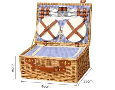 China Woven Willow Picnic Basket for 4 Persons with Linen Fabric Lining 45L Capacity for sale