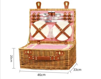 China Woven Willow Picnic Basket for 4 Persons with Linen Fabric Lining 45L Capacity for sale
