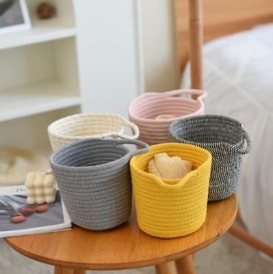 China Custom Woven Cotton Rope Hanging Basket Organizer 30x20cm Storage for Spa Gift for sale