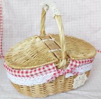 China Handmade Natural Willow Wicker Picnic Basket 40L Outdoor Lunch Bag for 4 People for sale