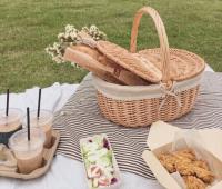 China Handmade Natural Willow Wicker Picnic Basket 40L Outdoor Lunch Bag for 4 People for sale