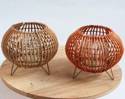 China Natural Handmade Rattan Weave LED Lantern Candle Holder Indoor Outdoor Decoration 12x12x20cm for sale