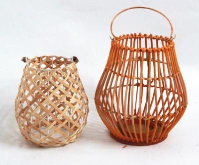 China Natural Handmade Rattan LED Lantern Candle Holder for Indoor Outdoor Decoration 12V for sale