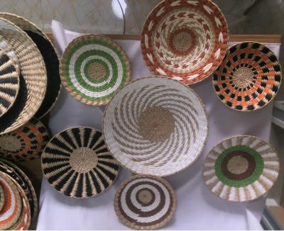 China Wholesale Seagrass Wicker Wall Baskets Hanging Decor 30cm Diameter Natural for sale