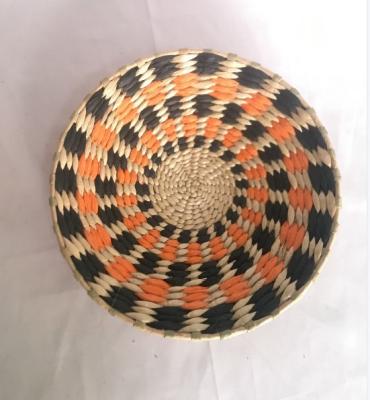 China Wholesale Seagrass Wicker Wall Baskets Hanging Decor 12 Inch Natural Handwoven for sale