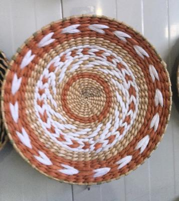 China Wholesale Seagrass Wicker Wall Baskets Hanging Decor 30cm Natural Handwoven for sale