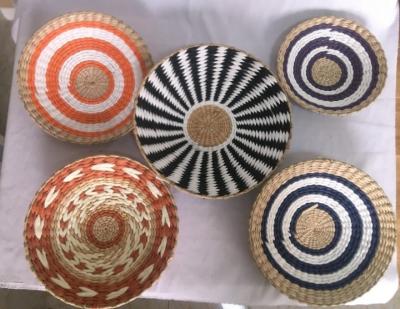 China Wholesale Seagrass Wicker Wall Baskets Hanging Decor 12 Inch Natural Handwoven for sale
