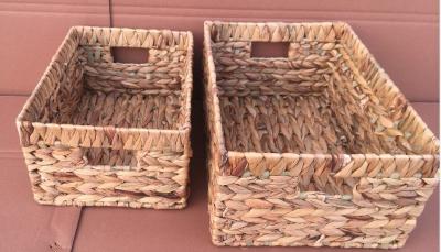 China Eco-Friendly Water Hyacinth Handmade Woven Storage Basket Hamper 50L Capacity for sale