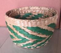 China Eco Friendly Seagrass Storage Basket 40x30cm Handwoven Water Hyacinth Organizer for sale