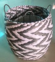 China Eco Friendly Seagrass Storage Basket 40x30cm Handwoven Water Hyacinth Organizer for sale